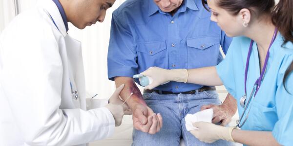 MRSA Symptoms | 6 Early Warning Signs of MRSA