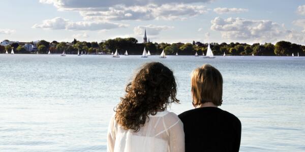 9 Ways to Support Someone With a Serious Illness