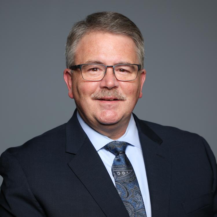 Dr. John Elsen, MD | Family Medicine in Oak Lawn, IL | Healthline FindCare