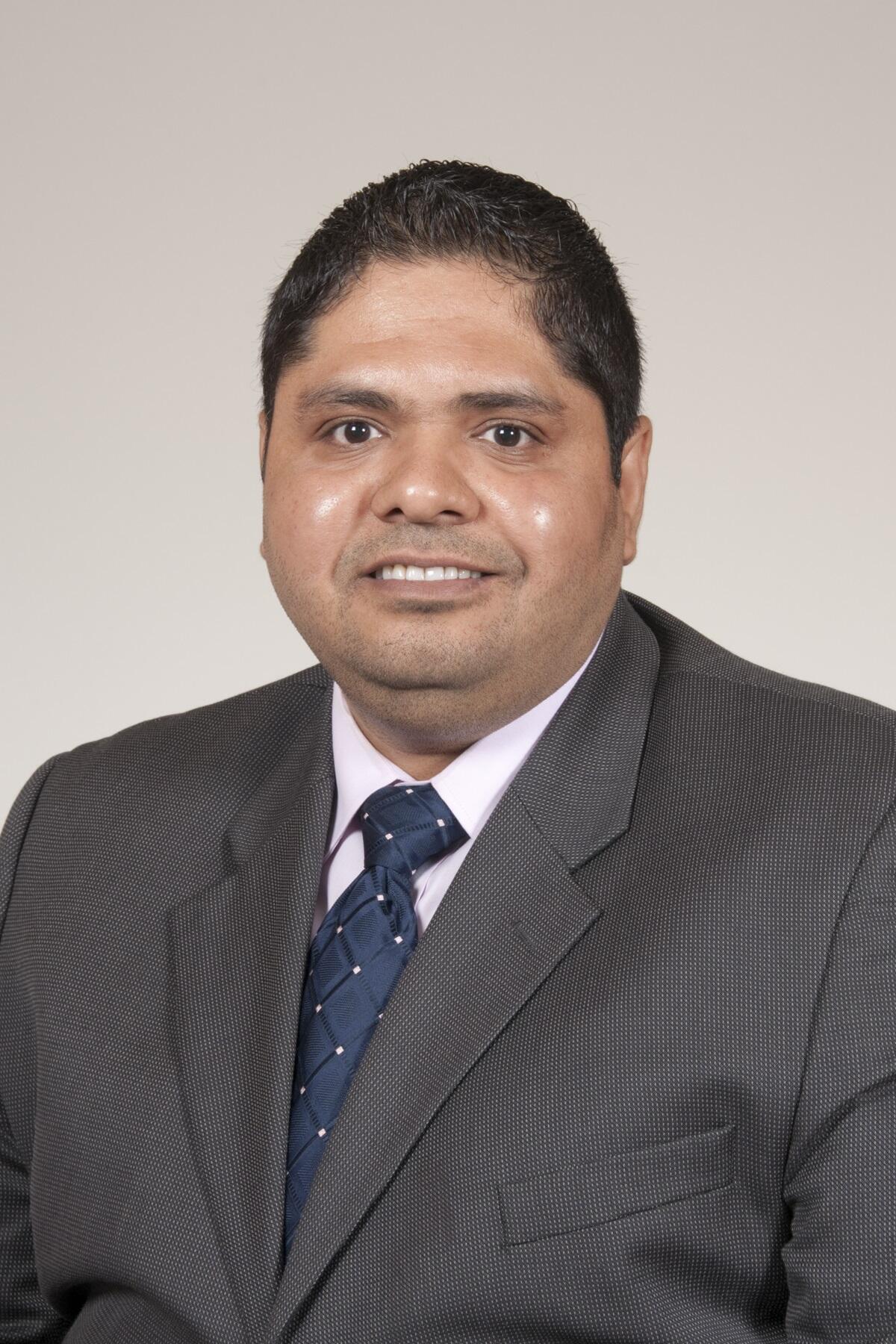 Dr. Rishi Sharma, MD, Internist - Kansas City, MO | Sharecare