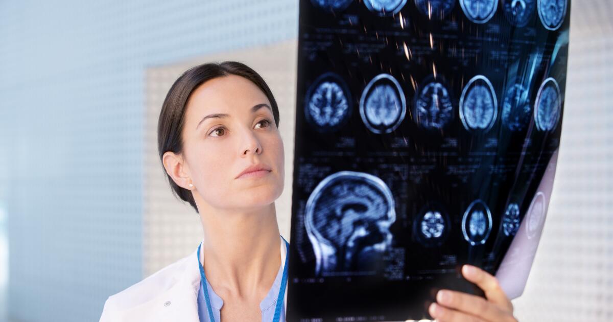 What Is a Neurologist? | Brain & Nerves Specialist | Brain Doctor