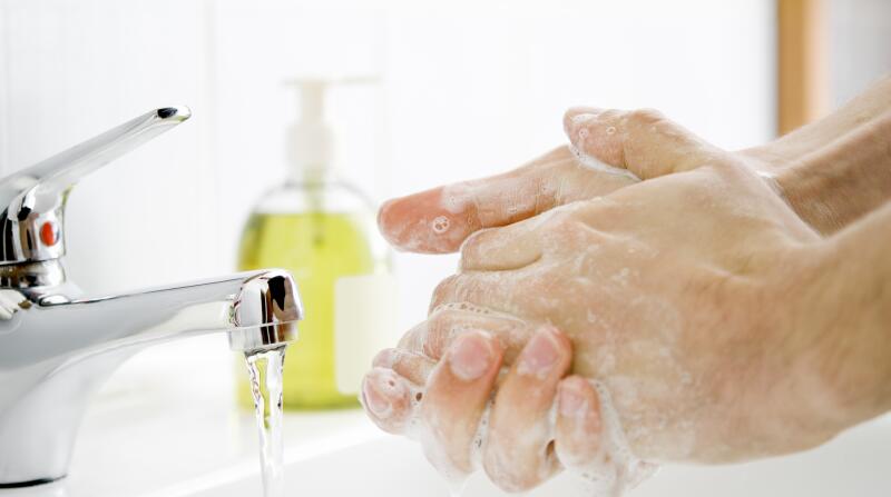 What Is MRSA & Is It Contagious? | MRSA Infection Symptoms & Treatment