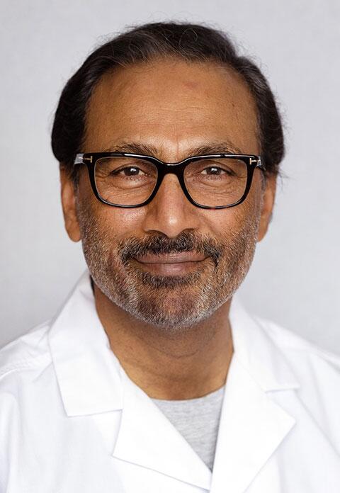 Dr. Chaudhry Aman, MD, Pulmonologist - Jersey City, NJ | Sharecare