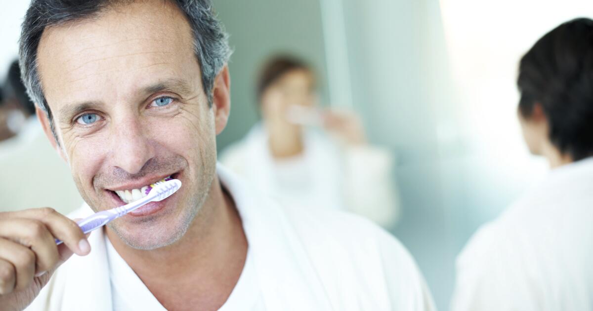 Sore Gums - Symptoms, Causes, Treatments