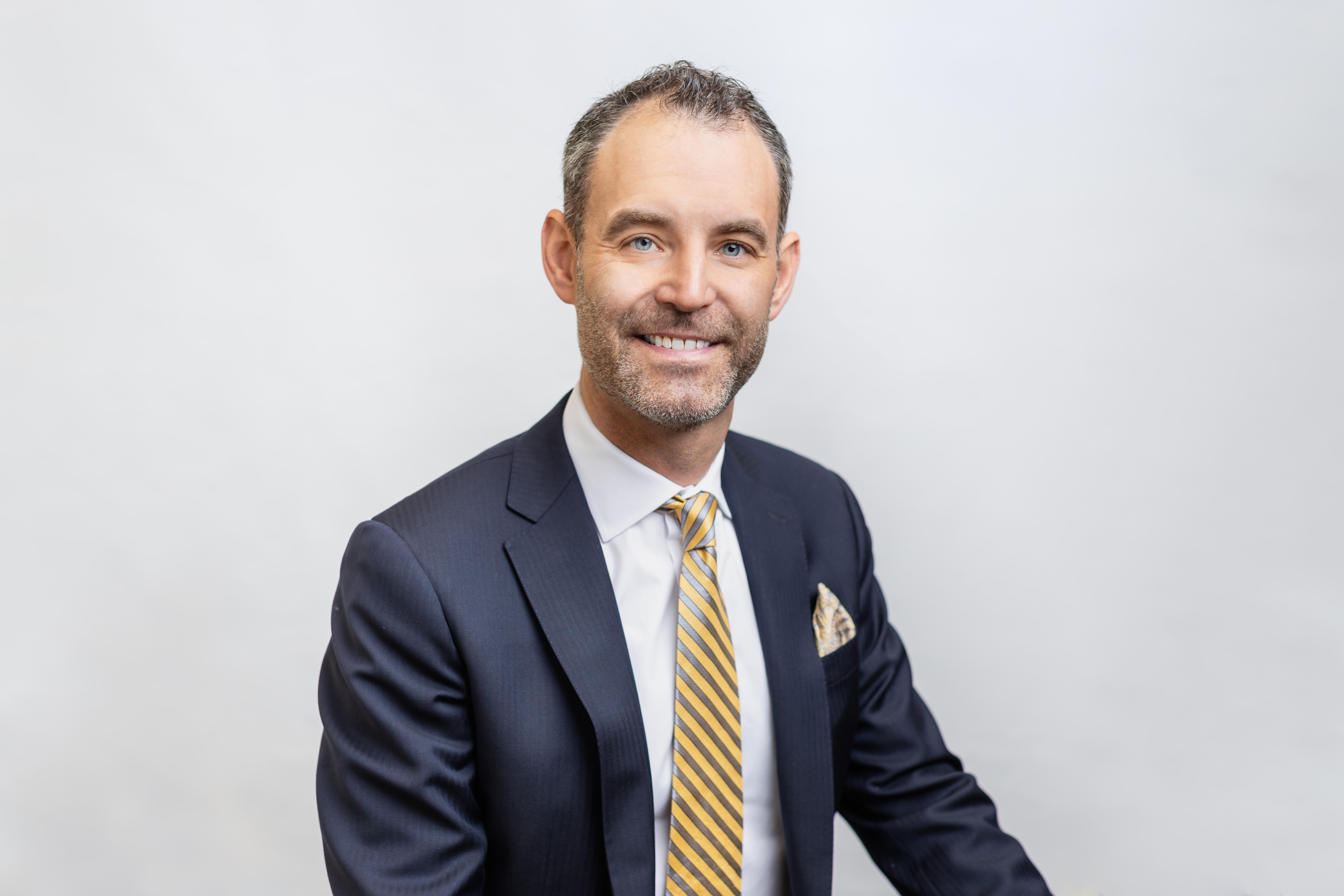 Find Care with Dr. Andrew Neukirch, OD – in Glenview, IL | MNT
