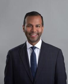 Dr. Brian Khan, MD – Internist for Joint Pain in Chicago, IL