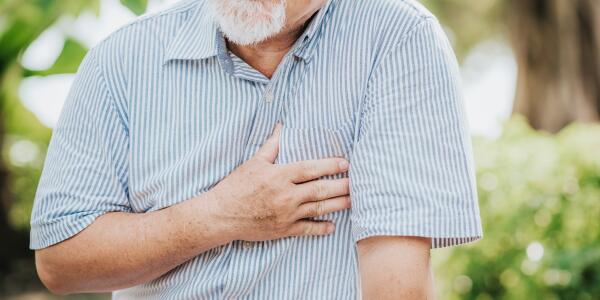 Never Ignore These Symptoms of Complications If You Have Pneumonia