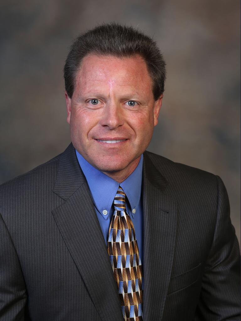 Find Care with Dr. Ryon Hennessy, MD – in Elmhurst, IL | MNT