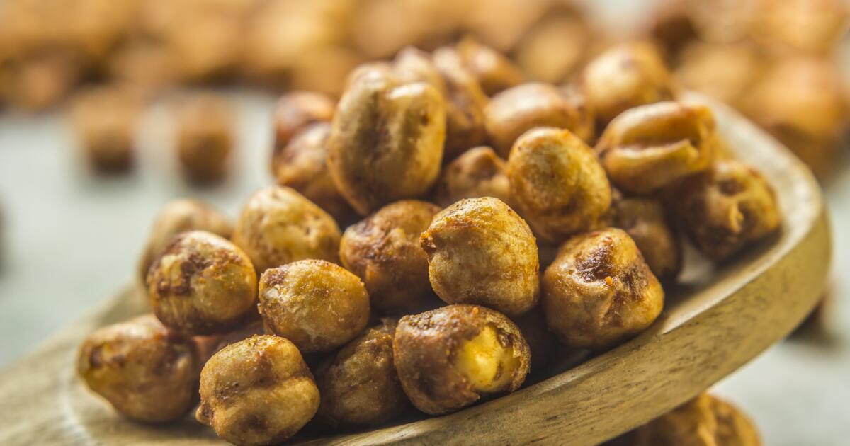 8 Surprising Health Benefits of Chickpeas 8 Surprising Health Benefits of Chickpeas