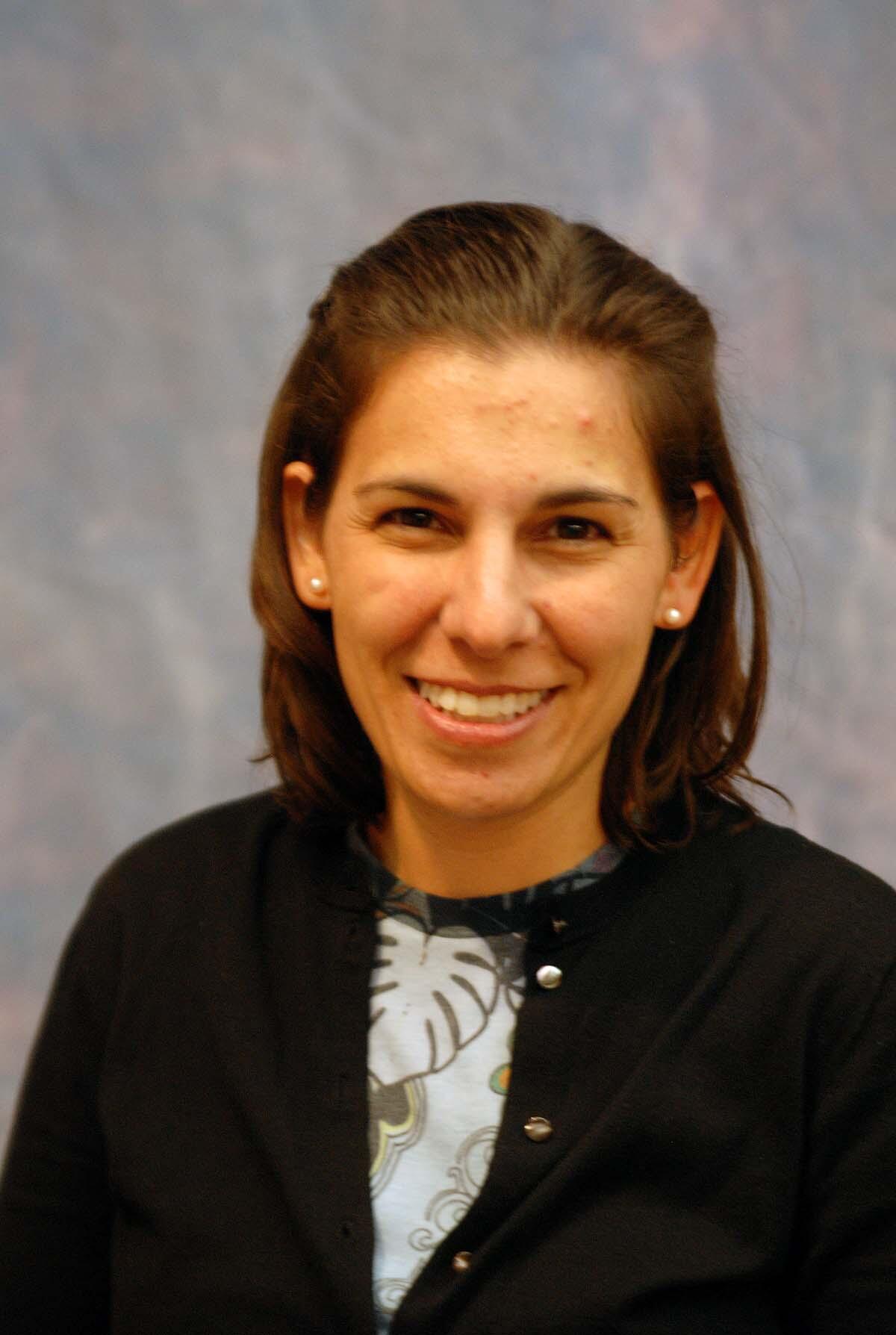 Dr. Laurie Gumuchian, MD | Family Medicine in Stoneham, MA | Healthline ...