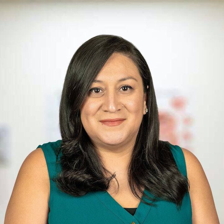 Erica Navarro, LCSW | Behavioral Medicine in Chicago, IL | Healthline ...