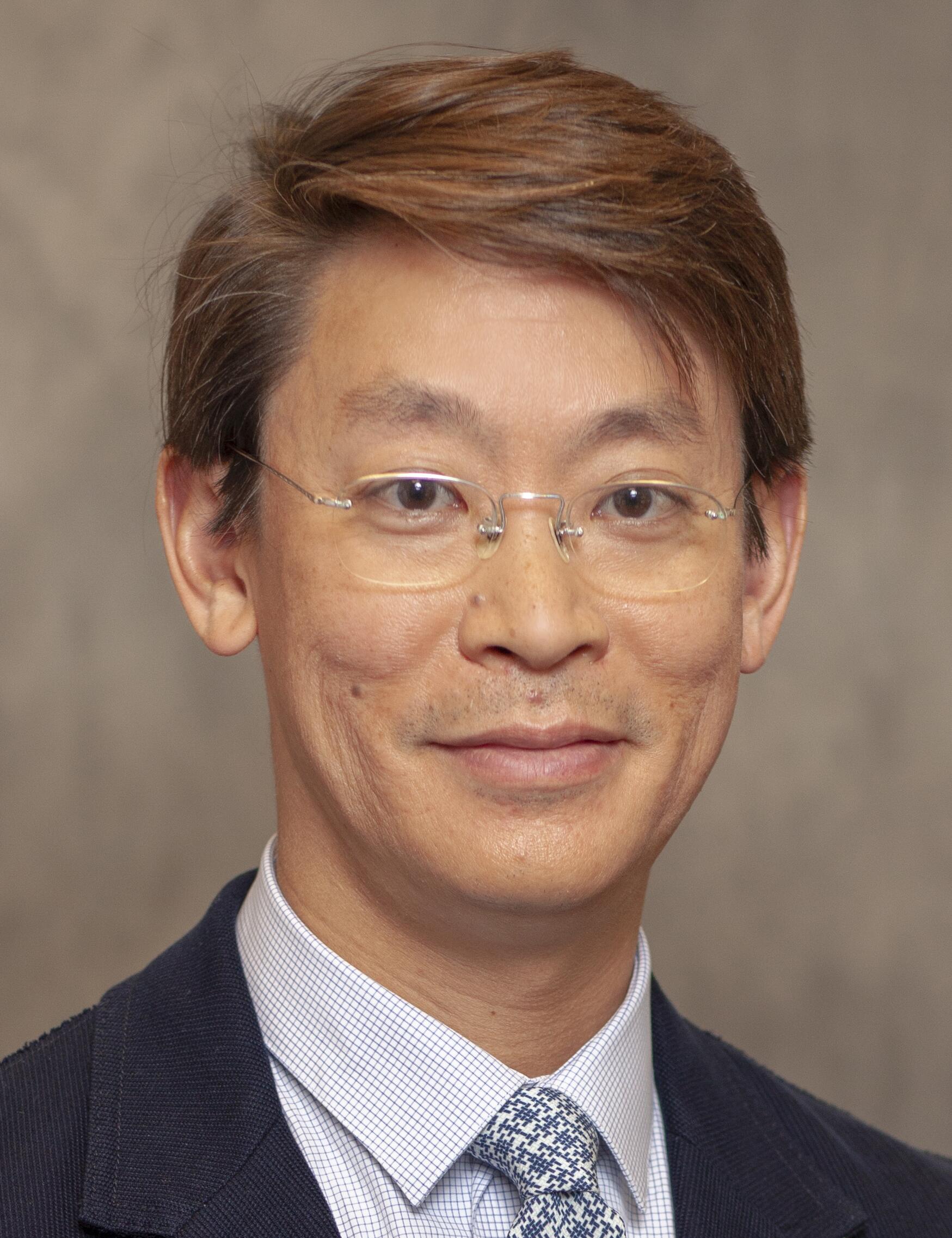Dr. Max Lee, MD | Neurosurgery in Oak Creek, WI | Healthline FindCare
