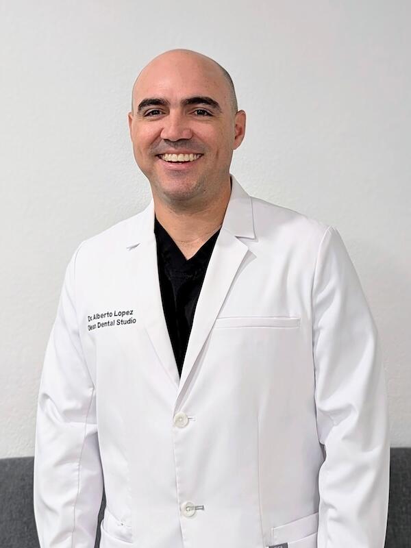 Dr. Alberto De Castro Bolufer, DDS, Dentistry Practitioner - Port ...