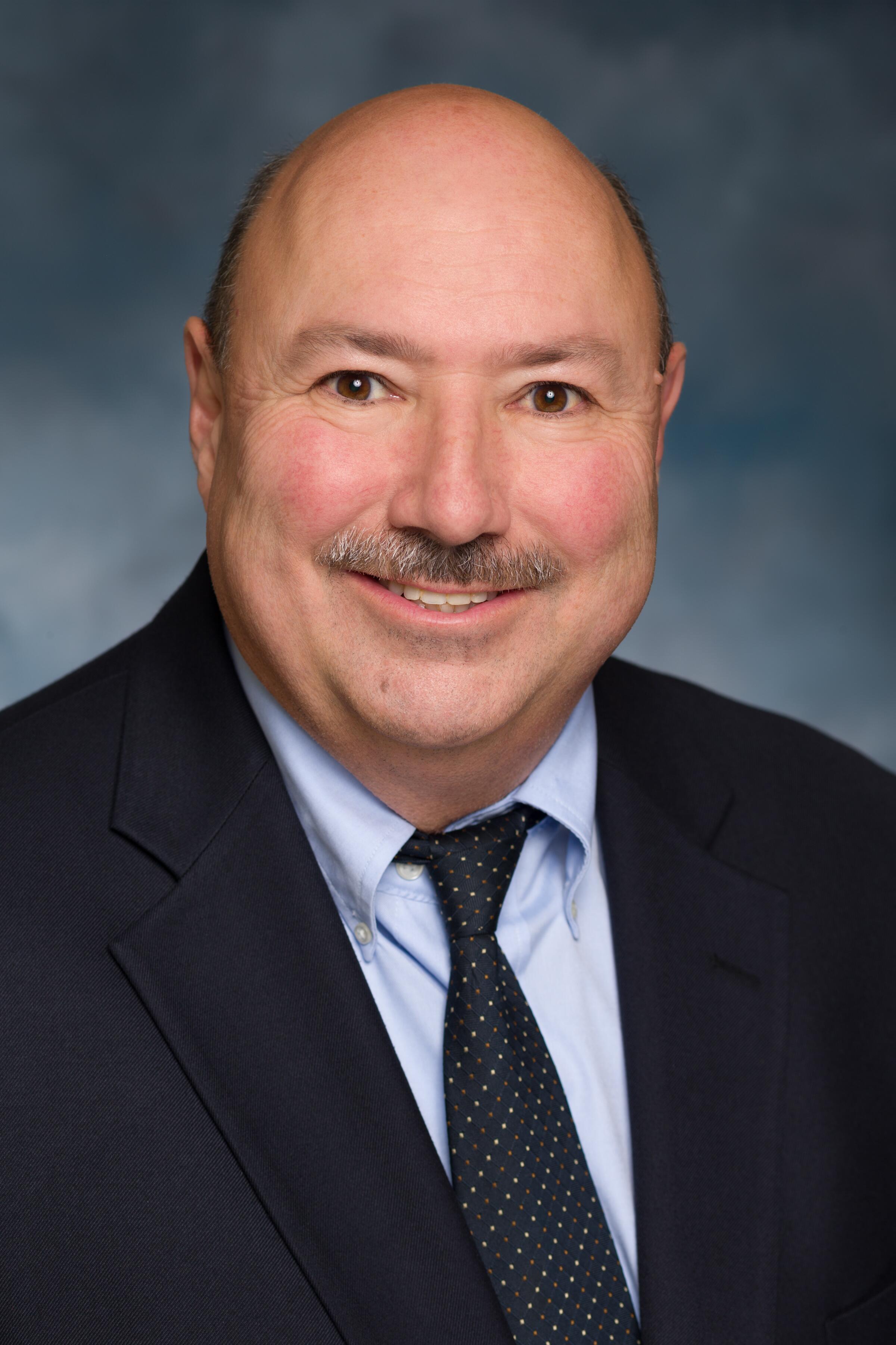 Dr. David Howarth, MD – Geriatric Medicine Physician for Joint Pain in ...