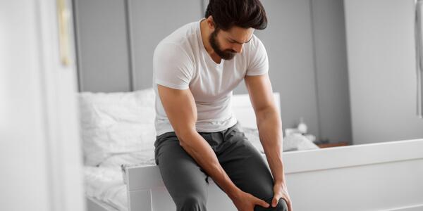 Types of Knee Pain and What They Could Mean | Knee Pain Symptoms