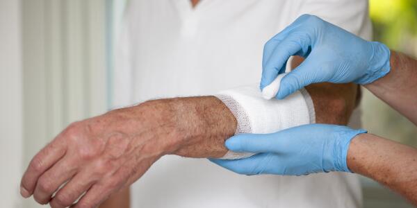 Never Ignore These Symptoms of Post-Surgery Complications