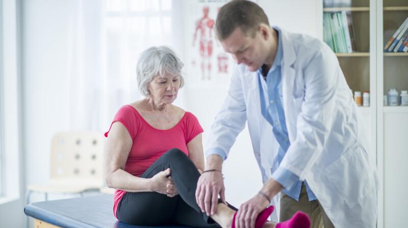 7 Tips for Recovering from a Broken or Dislocated Ankle