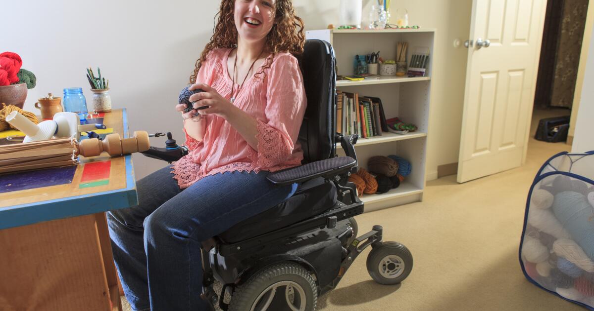 does muscular dystrophy affect bones